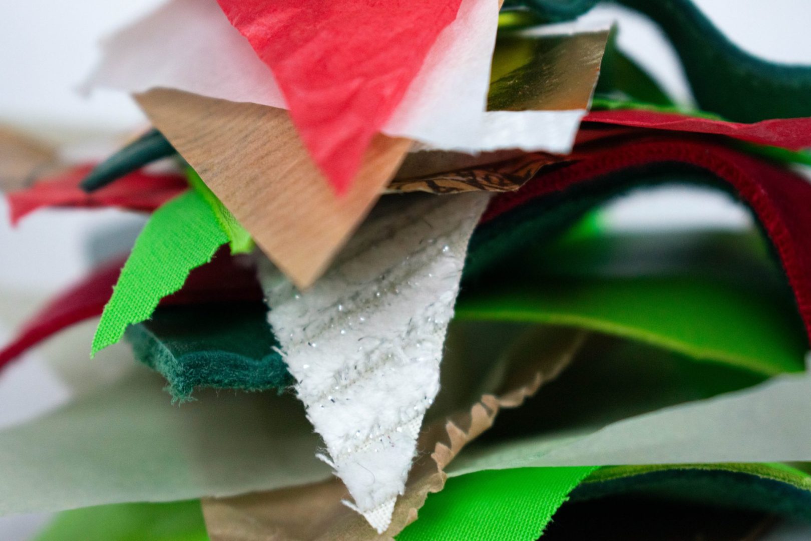 Upcycled Christmas decorations DIY punk | I'M FIRENZE DIGEST